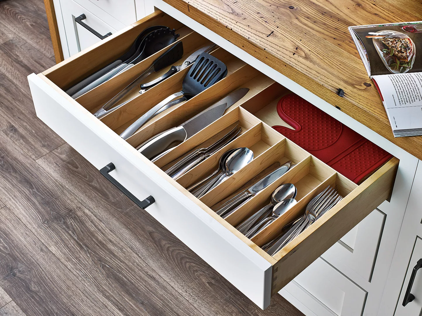 Custom Kitchen Cabinets: Choosing the Perfect Material for Your ...